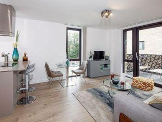 2 Bedrooms Flat for rent in L&Q @ The Pavilions, Caledonian Road N1