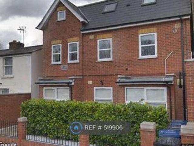 2 Bedrooms Flat for rent in Lotus House, London N12