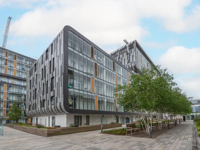 2 Bedrooms Flat for Rent in Love Lane | Foxtons