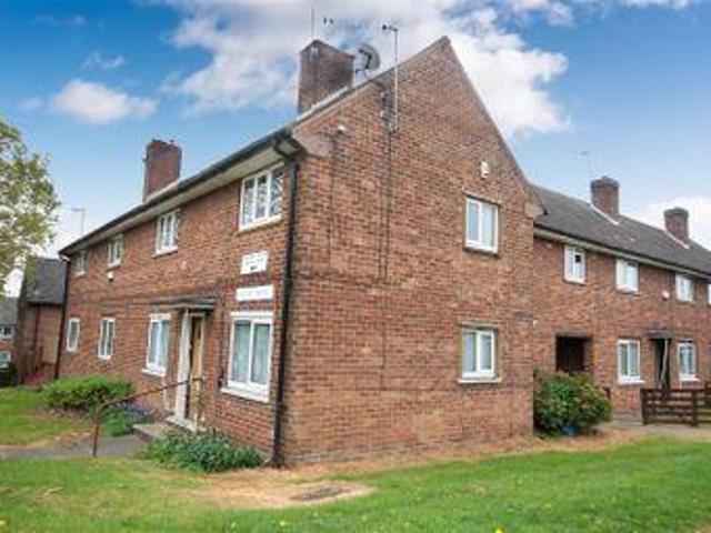 2 Bedrooms Flat for rent in Lowedges Road, Sheffield S8