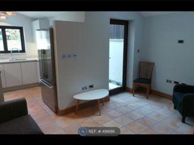 2 Bedrooms Flat for rent in Lower Ground Floor, London E3