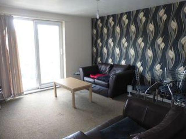 2 Bedrooms Flat for rent in Lower Hall Street, St. Helens WA10