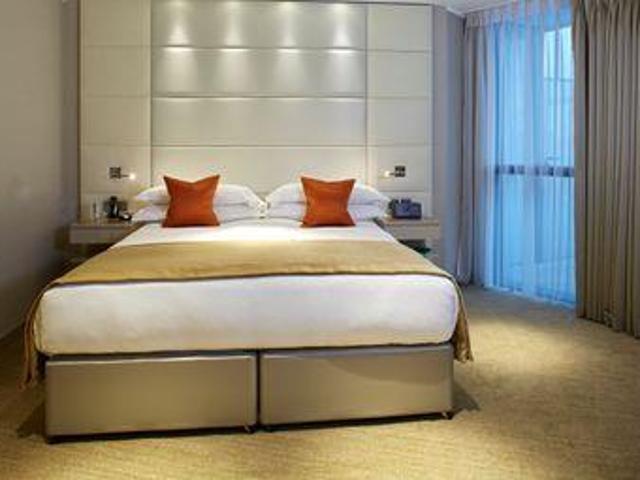 2 Bedrooms Flat for rent in Lower Thames Street, Tower Hill EC3R