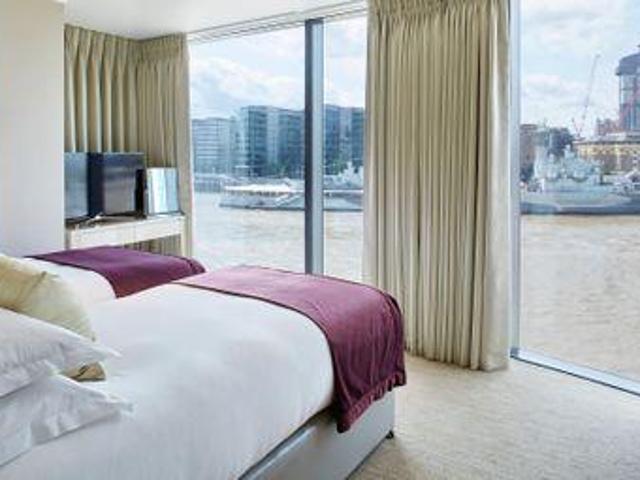 2 Bedrooms Flat for rent in Lower Thames Street, London EC3R