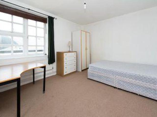 2 Bedrooms Flat for rent in Loxham House, Loxham Street, London WC1H