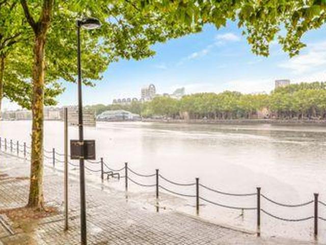 2 Bedrooms Flat for rent in Lock Keepers Heights, Brunswick Quay, London SE16