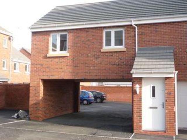2 Bedrooms Flat for rent in Lock Keepers Way, Hanley, Stoke On Trent ST1