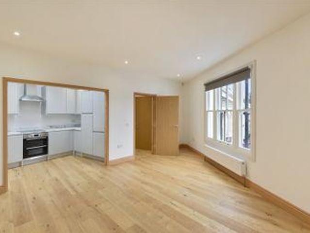 2 Bedrooms Flat for rent in Lockhart Street, Bow, London E3