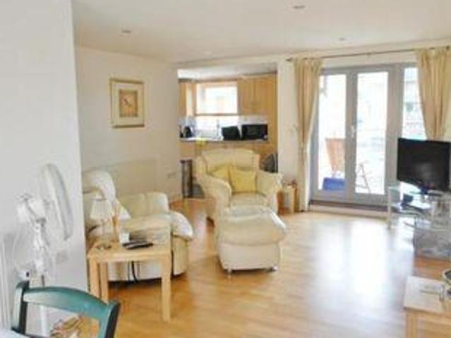 2 Bedrooms Flat for rent in Lockside Marina One Hill Road South, Chelmsford, Essex CM2