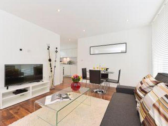 2 Bedrooms Flat for rent in Long Walk, London SE1