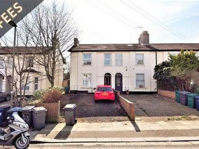 2 Bedrooms Flat for rent in Long Lane, London N2