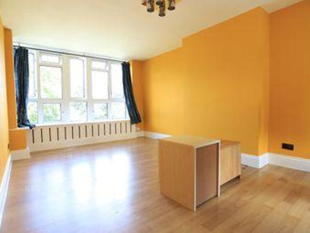 2 Bedrooms Flat for rent in Longbridge Road, Barking IG11