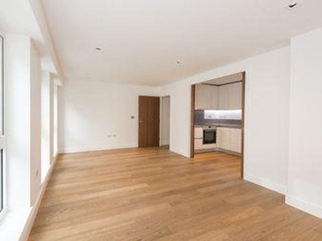 2 Bedrooms Flat for rent in Longfield Avenue, Ealing W5