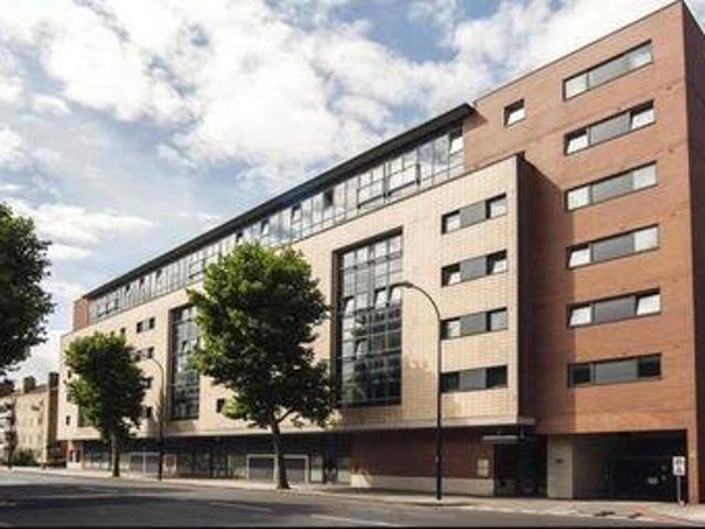 2 Bedrooms Flat for rent in Longstone Court, London Bridge SE1