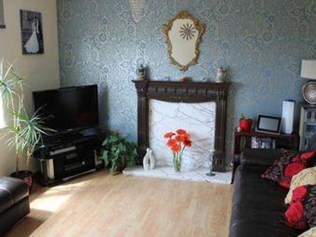 2 Bedrooms Flat for rent in Longview Court, Longview Drive, Wardley M27