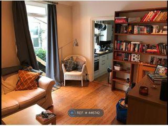 2 Bedrooms Flat for rent in London, London N15
