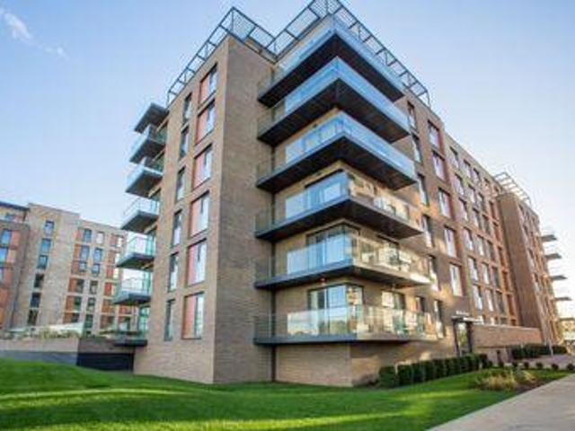 2 Bedrooms Flat for rent in London, London SE3
