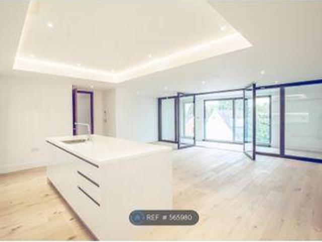 2 Bedrooms Flat for rent in London, London SW6