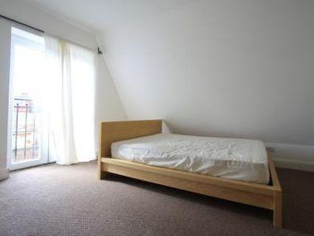 2 Bedrooms Flat for rent in London Rd, Norbury SW16
