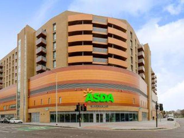 2 Bedrooms Flat for rent in London Road, Barking IG11