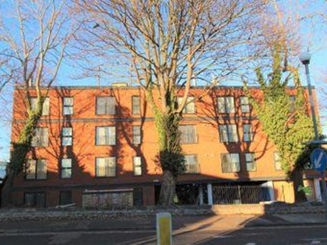 2 Bedrooms Flat for rent in London Road, Gravesend DA11