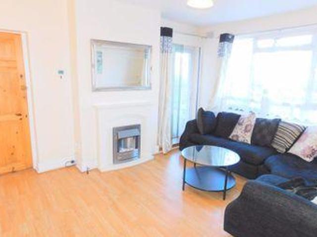 2 Bedrooms Flat for rent in London Road, Morden SM4