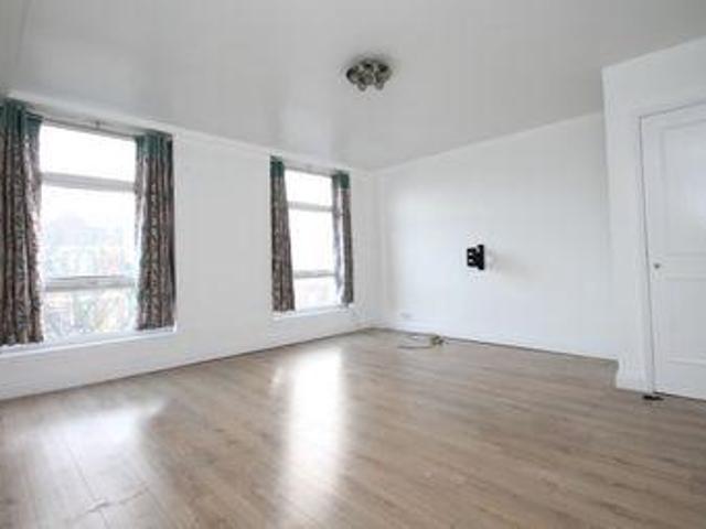 2 Bedrooms Flat for rent in London Road, Mitcham CR4