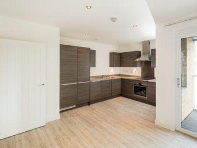 2 Bedrooms Flat for rent in London Road, Walthamstow E17