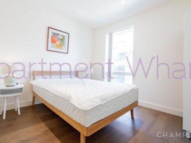 2 Bedrooms Flat for rent in London SE18