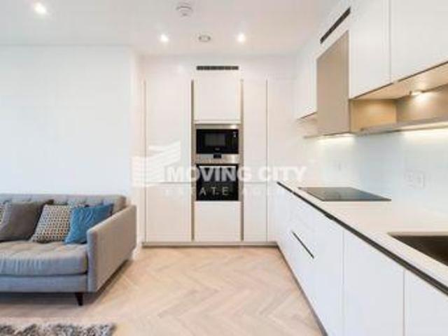 2 Bedrooms Flat for rent in London Square, Caledonian Road N7