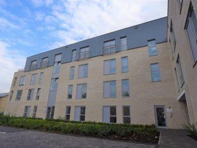 2 Bedrooms Flat for rent in Londinium Road, Colchester CO2