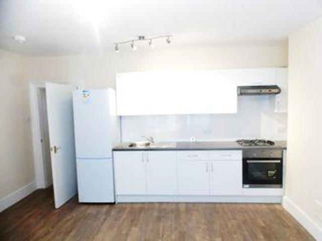 2 Bedrooms Flat for rent in Lordship Road, Stoke Newington, Stoke Newington N16