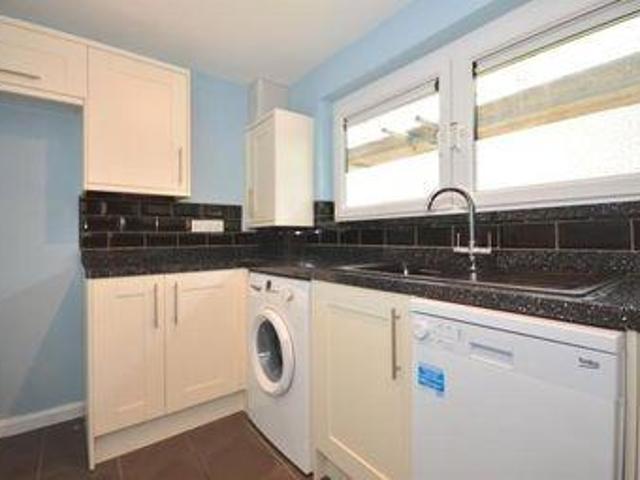 2 Bedrooms Flat for rent in Latham Square, Bents Green S11