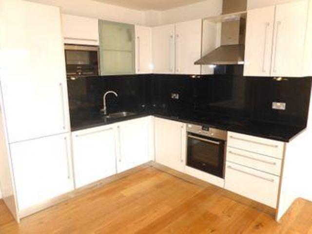2 Bedrooms Flat for rent in Latitude Apartments, 3 Fairfield Road, Croydon, Surrey CR0