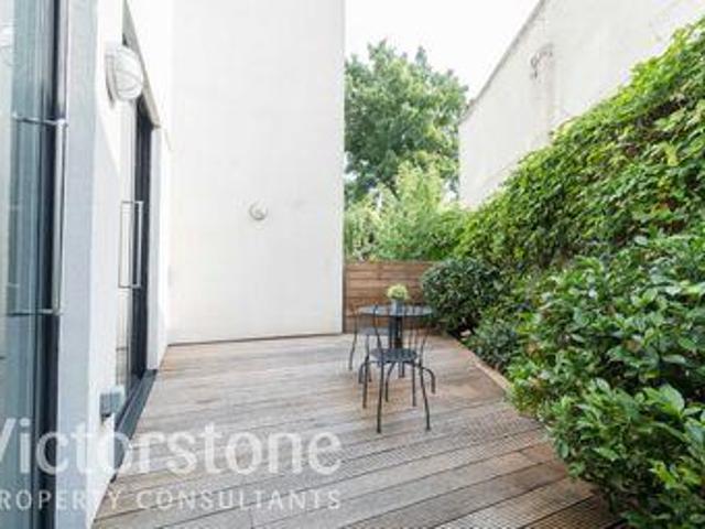 2 Bedrooms Flat for rent in Latitude House, Oval Road, Camden NW1
