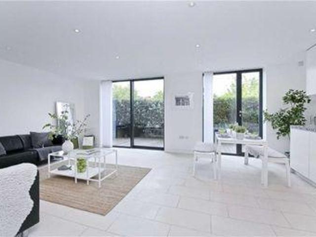 2 Bedrooms Flat for rent in Latitude House, Oval Road, Camden NW1