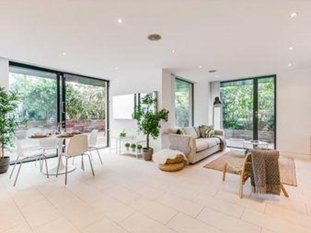 2 Bedrooms Flat for rent in Latitude House, Oval Road, London NW1