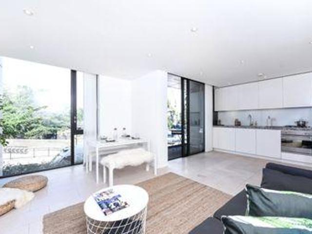2 Bedrooms Flat for rent in Latitude House, Regent´s Park, London NW1
