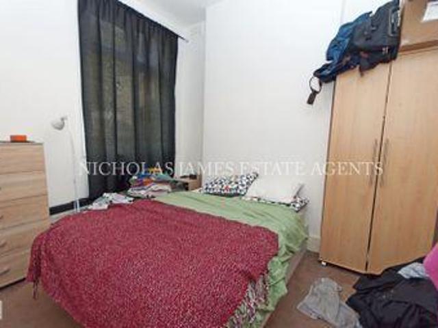 2 Bedrooms Flat for rent in Lausanne Road, London N8