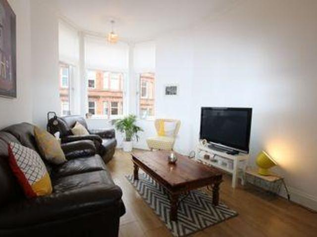 2 Bedrooms Flat for rent in Laurel Street, Glasgow G11