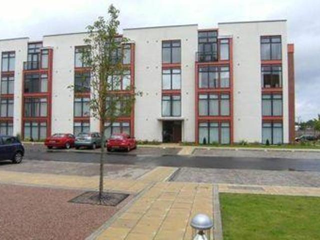2 Bedrooms Flat for rent in Lauriston Close, Manchester M22