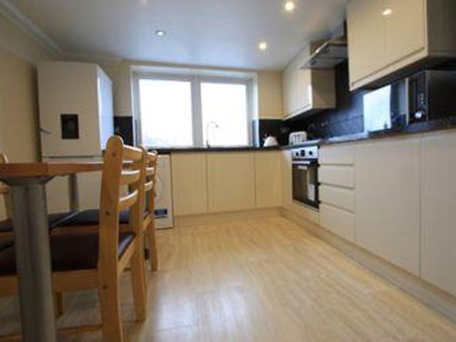2 Bedrooms Flat for rent in Lavender Hill, Clapham Junction SW11
