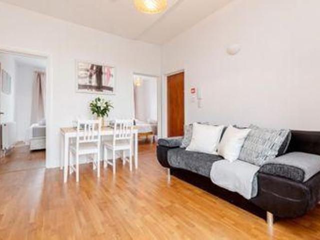 2 Bedrooms Flat for rent in Lavender Hill, Clapham Junction SW11