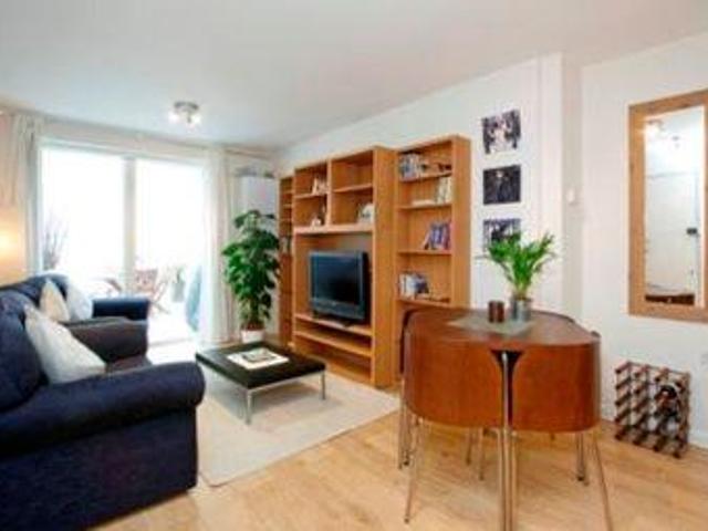 2 Bedrooms Flat for rent in Lavender Hill, London SW11
