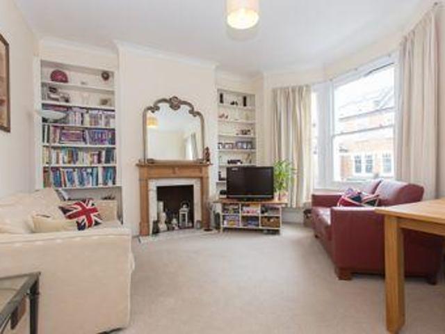 2 Bedrooms Flat for rent in Lavender Sweep, London SW11