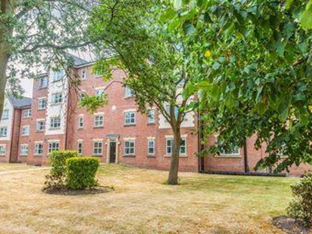 2 Bedrooms Flat for rent in Lawnhurst Avenue, Manchester M23