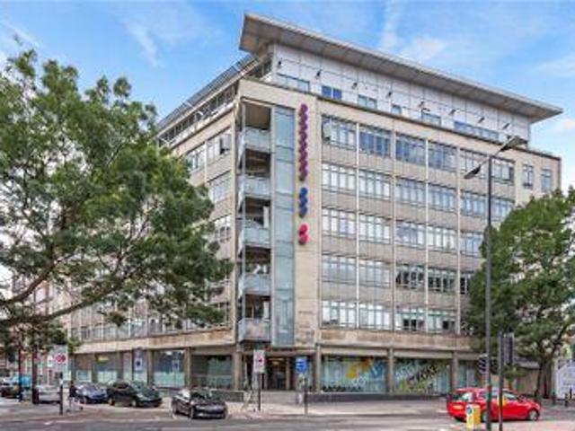 2 Bedrooms Flat for rent in Lawrence House, 238 City Road, London EC1V