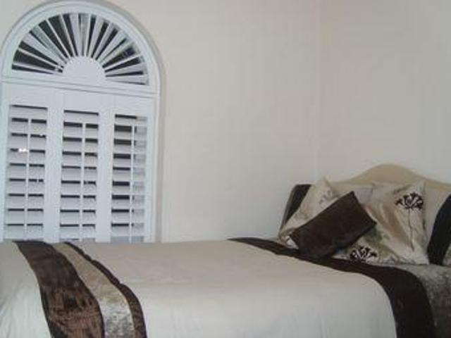 2 Bedrooms Flat for rent in Labrador Quay, Salford M50