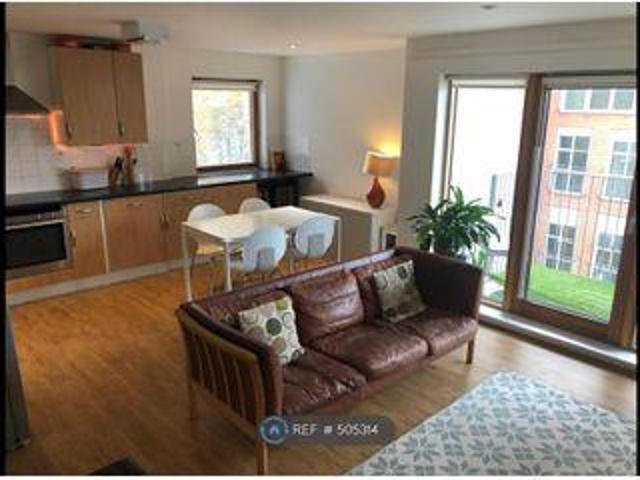 2 Bedrooms Flat for rent in Laburnum Street, London E2