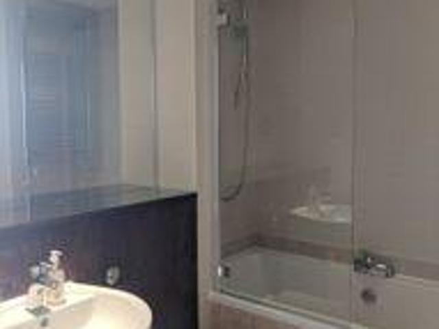 2 Bedrooms Flat for rent in Lacey Road, Putney SW15